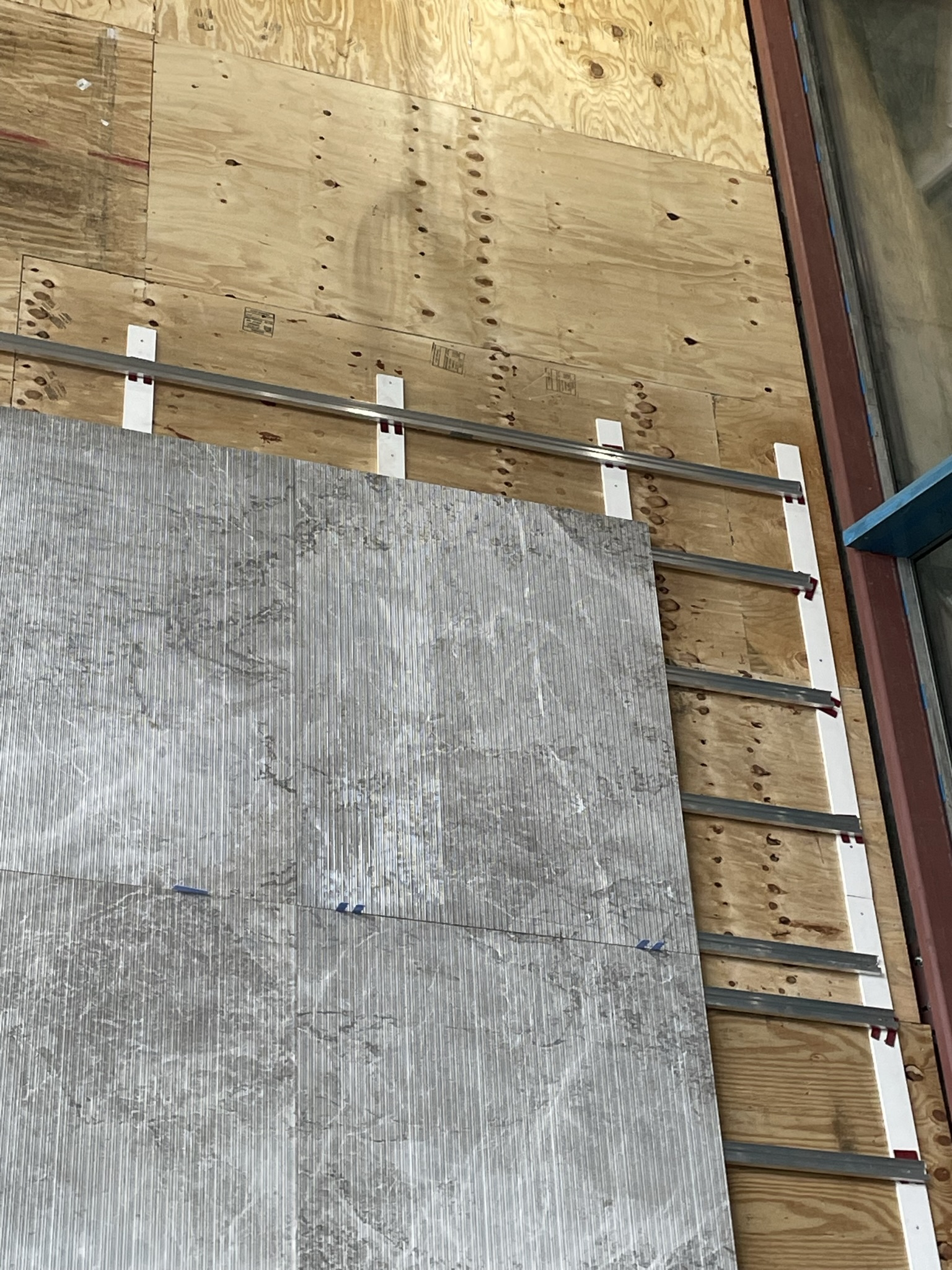 Monarch Metal DNCLIP - Clip and Rail System Compatible with Deform-Nut Anchors - Chemical Concepts